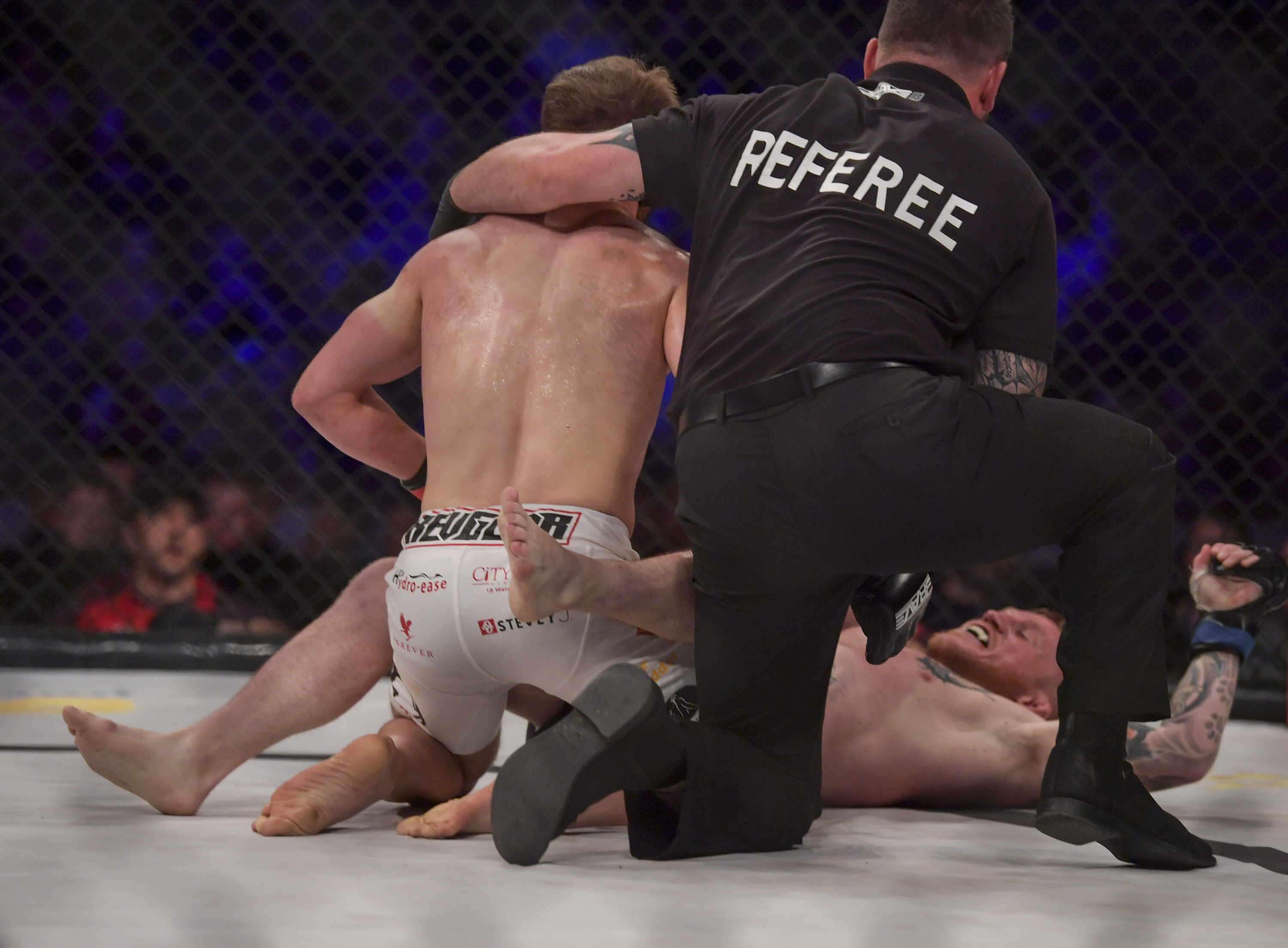 [PHOTOS] Bryan Creighton vs Andy Young at ‘Brave 13: Europe Evolution ...