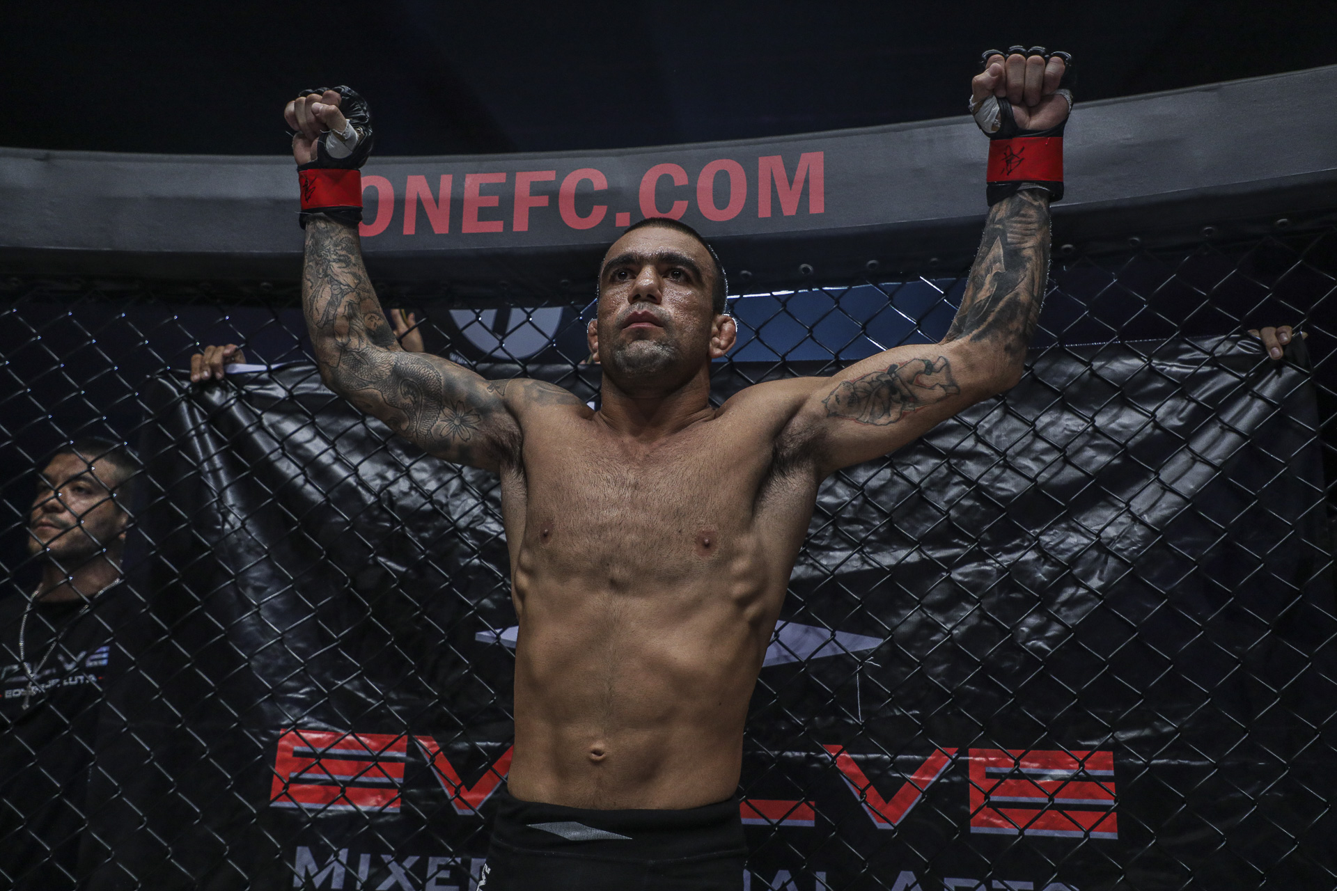 [PHOTOS] Leandro Issa vs Roman Alvarez at ‘ONE: Spirit of a Warrior’ in ...