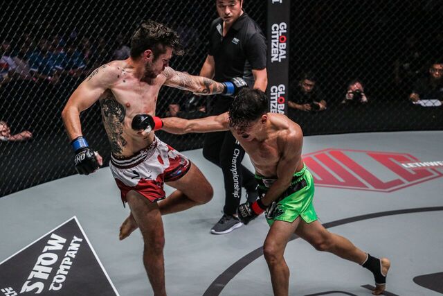 [PHOTOS] Joseph Lasiri vs Josh Tonna at ‘ONE: Pursuit of Greatness’ in ...