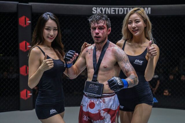 [PHOTOS] Joseph Lasiri vs Josh Tonna at ‘ONE: Pursuit of Greatness’ in ...