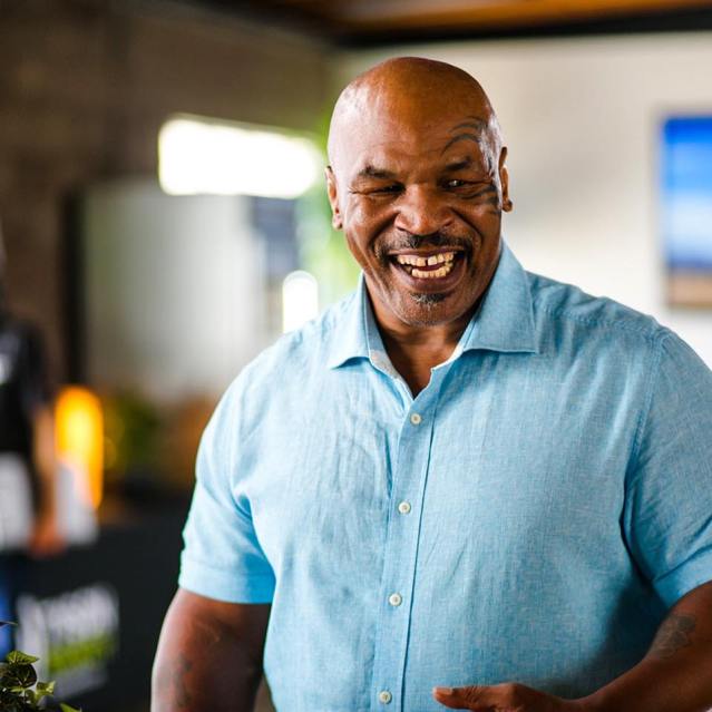 Mike Tyson vs Sonny Bill Williams, Barry Hall or Paul Gallen in ...