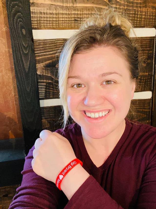 Kelly Clarkson biography: 13 things about singer born in Fort Worth ...