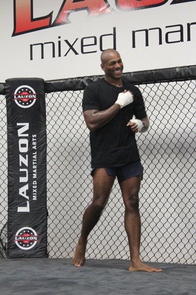 Boston’s Mike Rodriguez earns 2nd UFC win, knocks out Marcin Prachnio ...