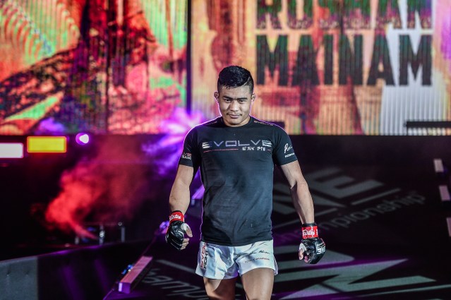 Roshan Mainam professional MMA record: Evolve MMA fighter vs Gurdarshan ...