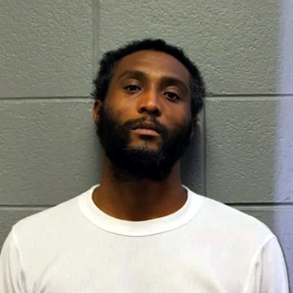 Chicago, Illinois’s Kenneth Miles accused of dumping $6,300 heroin from ...